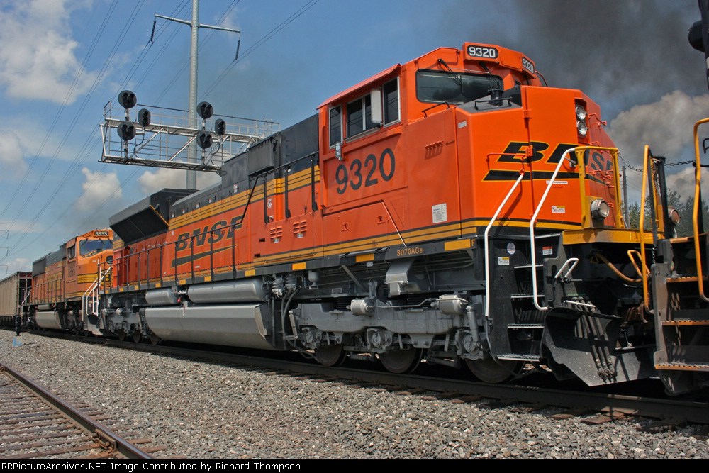BNSF 9320
